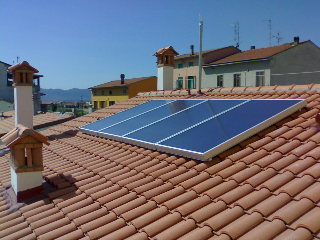 Pannelli solari termici: Come risparmiare sulle bollette per il ...
